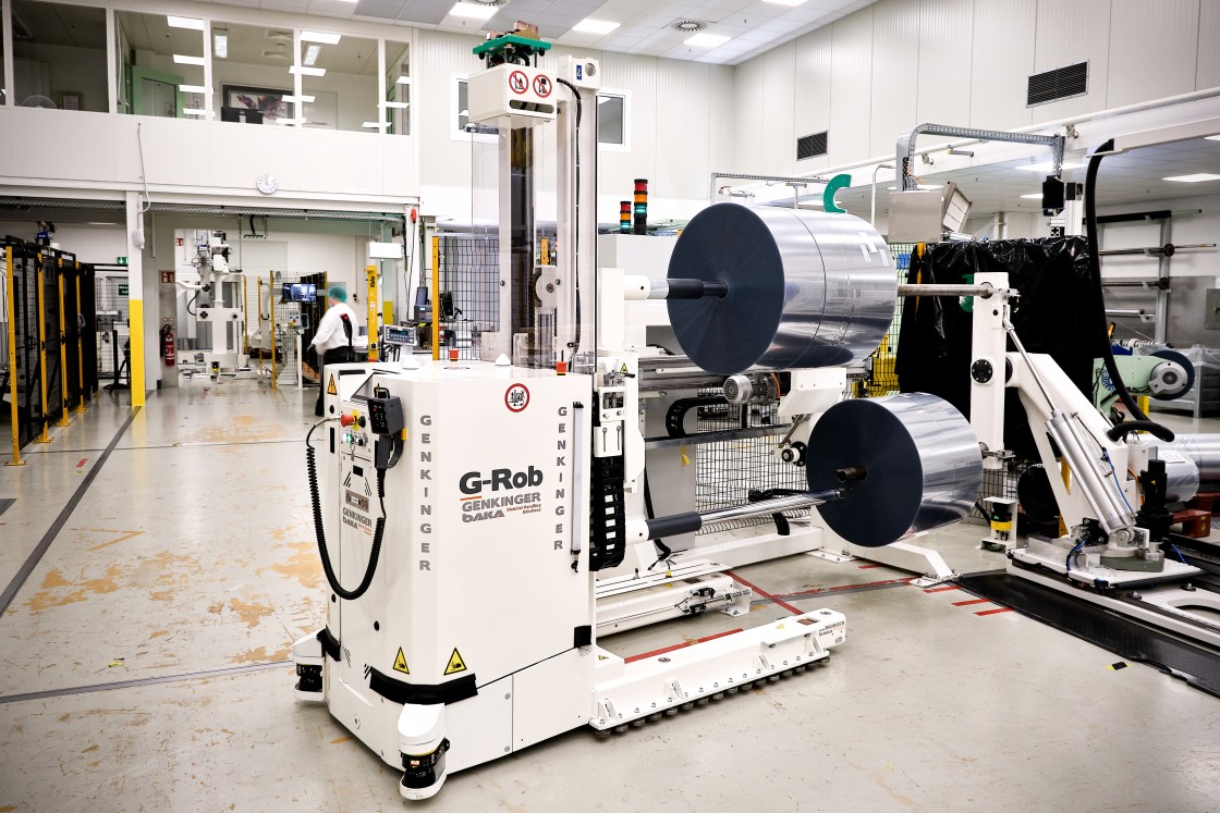 Highlights: special design, AGVs, safety | Genkinger