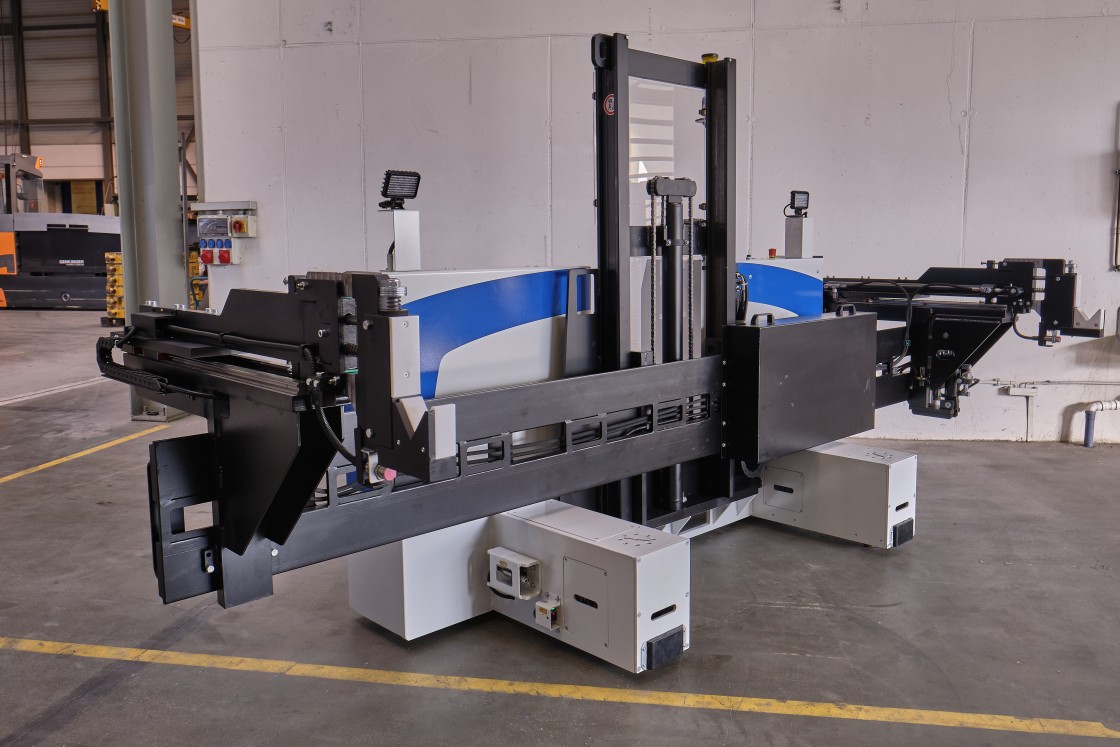 Vorsichtige Aufnahme von Glaszylindern | Genkinger