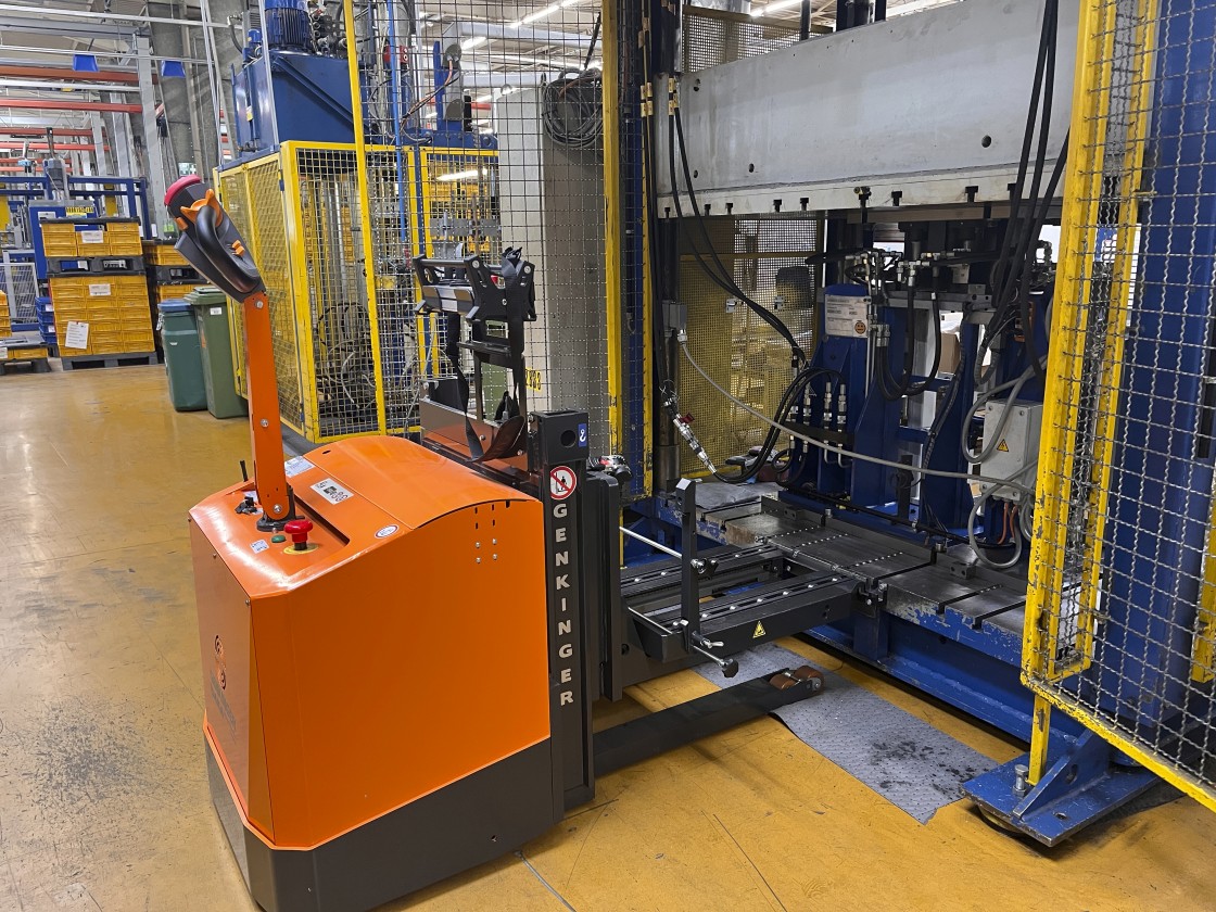 Kompatkter Werkzeugwechselwagen | Genkinger